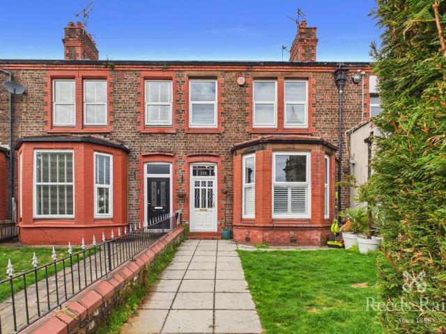 4 bedroom terraced house for sale