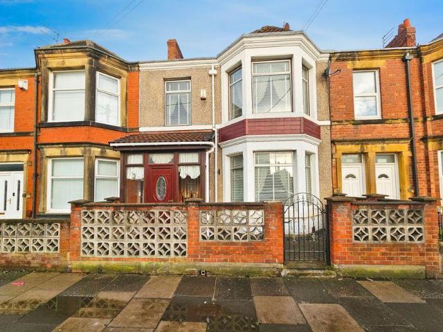 4 bedroom terraced house for sale