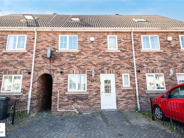 4 bedroom terraced house for sale
