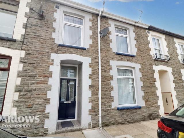 4 bedroom terraced house for sale