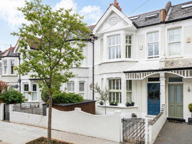 4 bedroom terraced house for sale