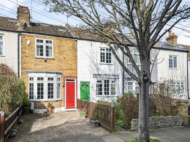4 bedroom terraced house for sale