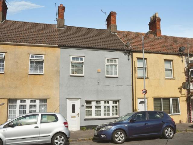 4 bedroom terraced house for sale