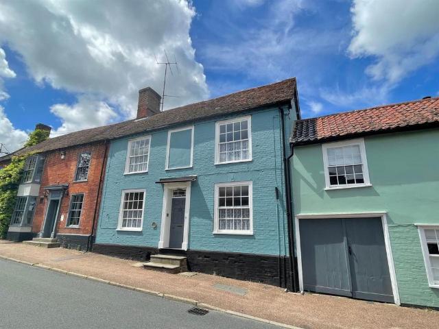 4 bedroom terraced house for sale