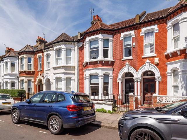 4 bedroom terraced house for sale