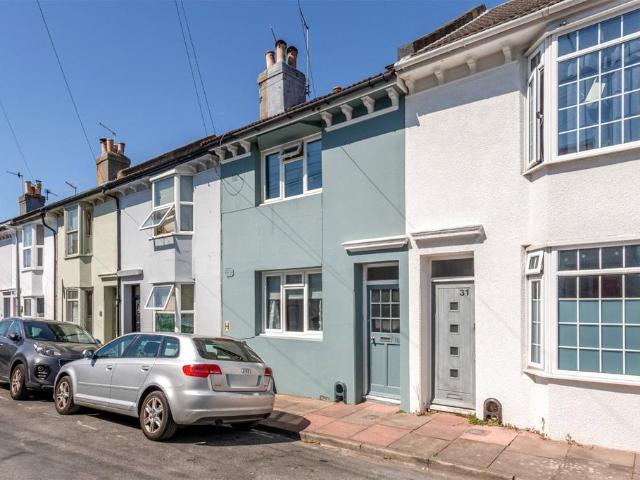4 bedroom terraced house for sale