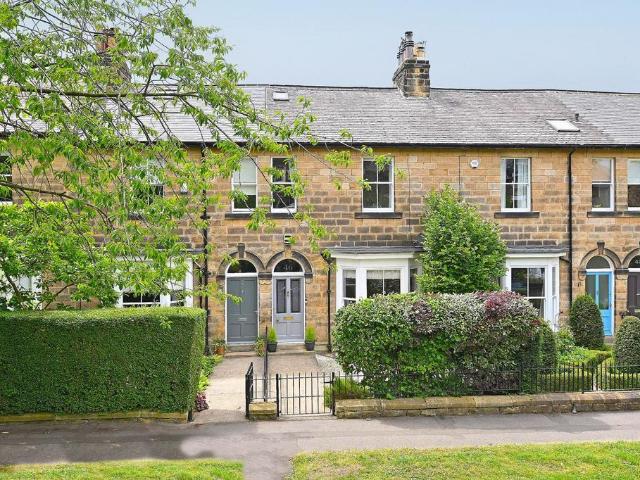 4 bedroom terraced house for sale