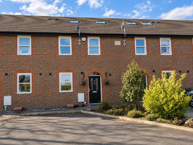 4 bedroom terraced house for sale