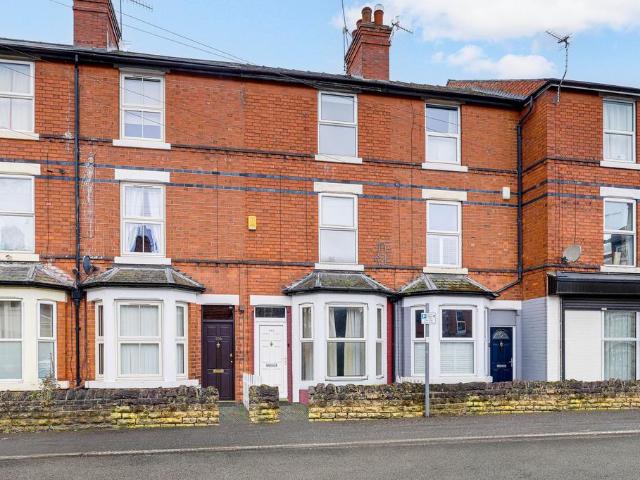 4 bedroom terraced house for sale