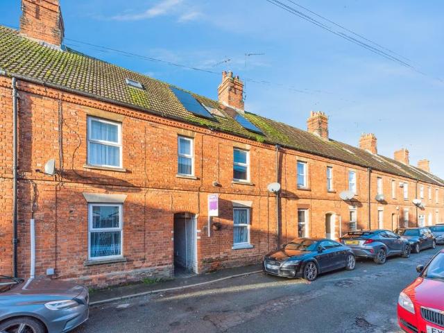 4 bedroom terraced house for sale