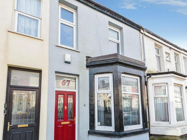 4 bedroom terraced house for sale