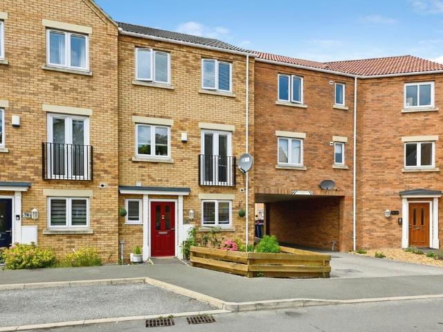 4 bedroom terraced house for sale