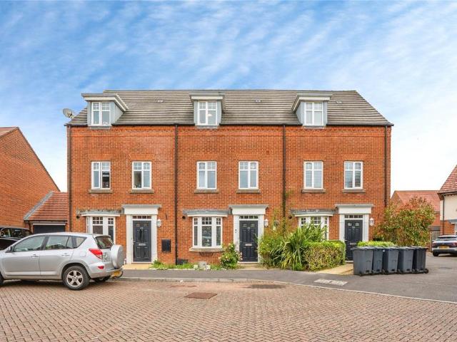 4 bedroom terraced house for sale