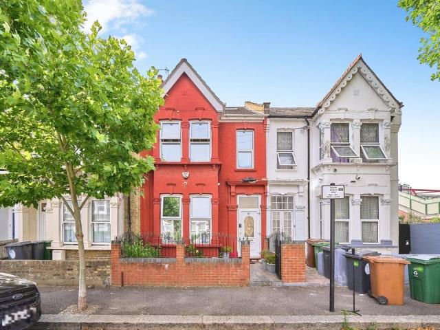 4 bedroom terraced house for sale