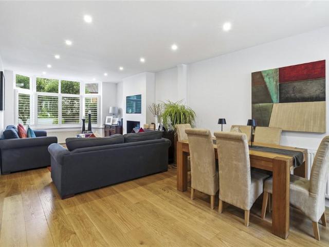 4 bedroom terraced house for sale