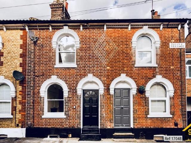 4 bedroom terraced house for sale