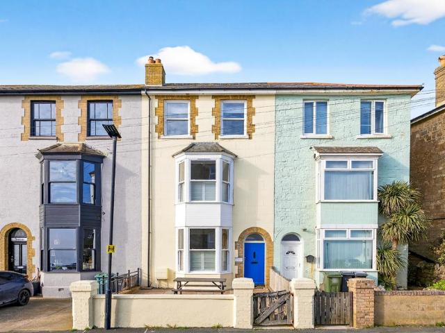 4 bedroom terraced house for sale