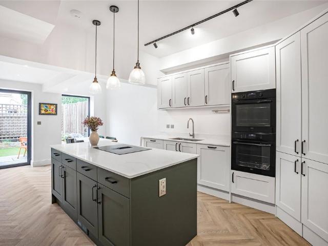 4 bedroom terraced house for sale
