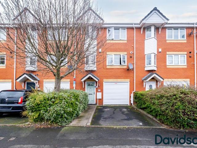 4 bedroom terraced house for sale