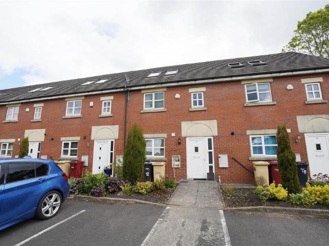 4 bedroom terraced house for sale