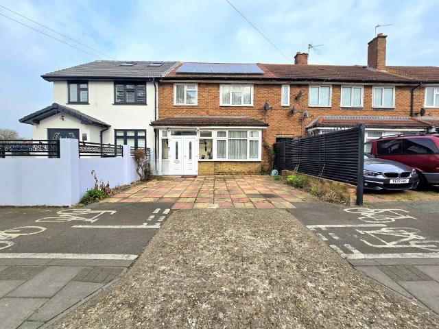 4 bedroom terraced house for sale