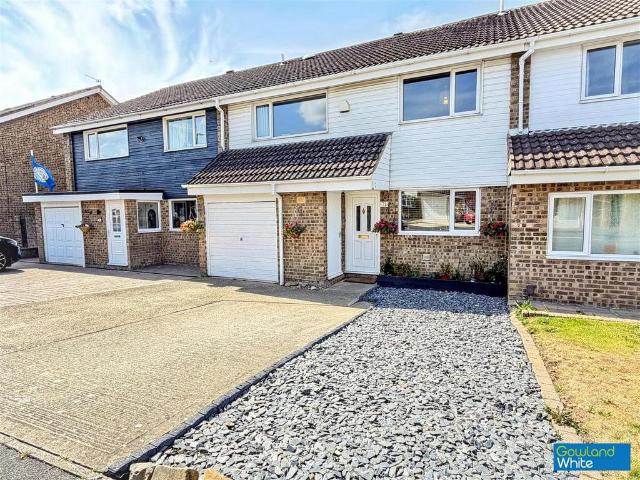 4 bedroom terraced house for sale
