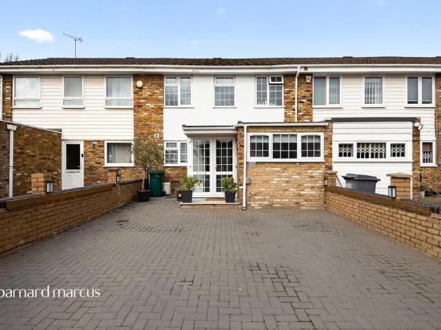 4 bedroom terraced house for sale