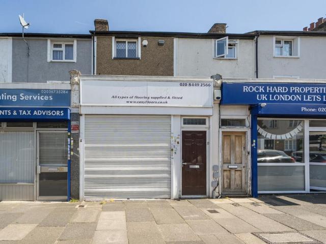 4 bedroom terraced house for sale