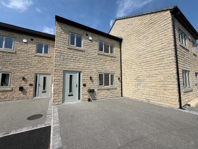4 bedroom terraced house for sale