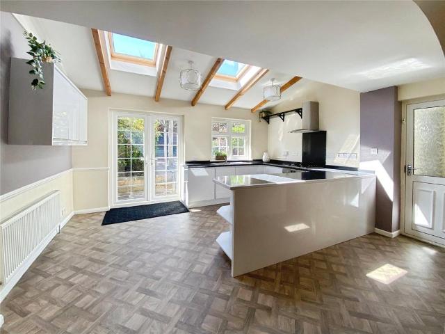 4 bedroom terraced house for sale