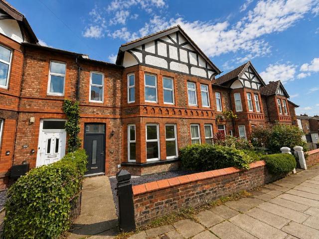 4 bedroom terraced house for sale