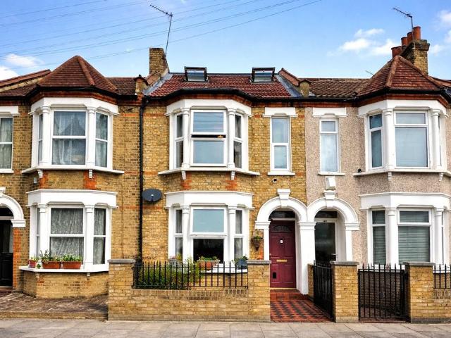 4 bedroom terraced house for sale