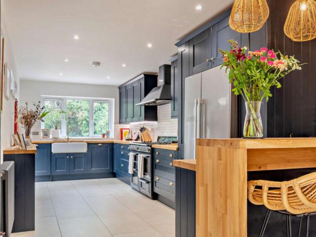 4 bedroom terraced house for sale