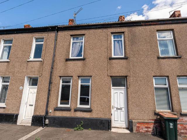 4 bedroom terraced house for sale