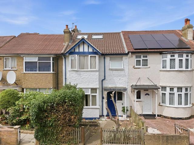 4 bedroom terraced house for sale