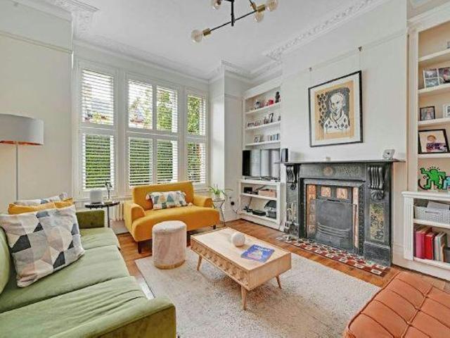 4 bedroom terraced house for sale