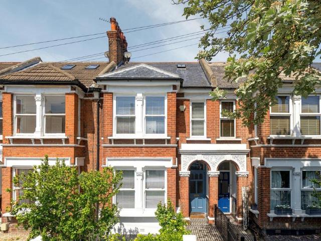 4 bedroom terraced house for sale