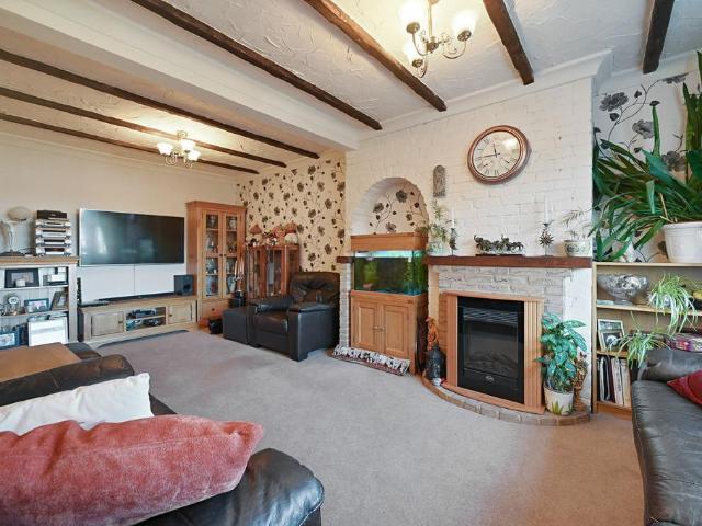 4 bedroom terraced house for sale