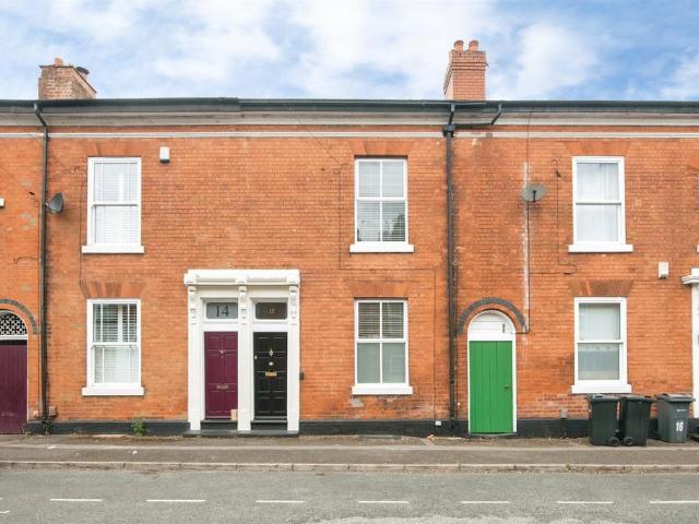 4 bedroom terraced house for sale