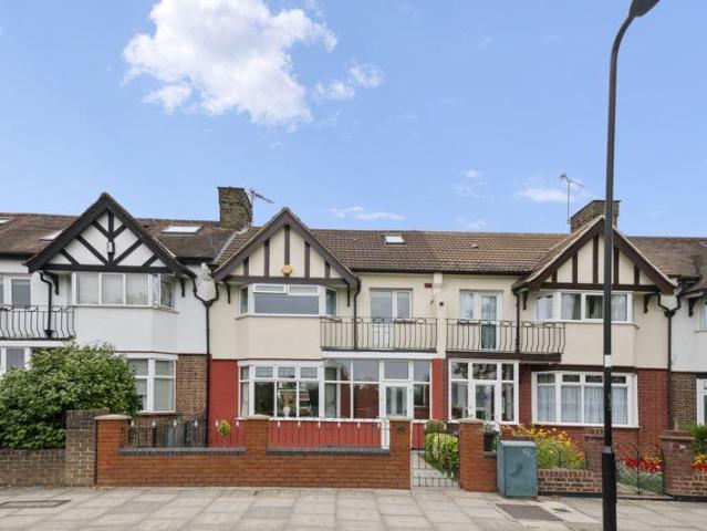 4 bedroom terraced house for sale