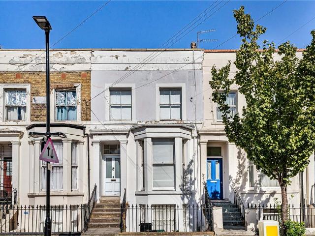 4 bedroom terraced house for sale
