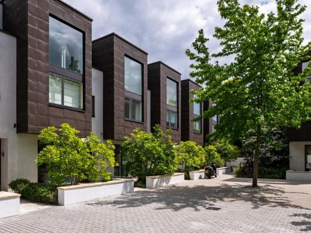 4 bedroom terraced house for sale