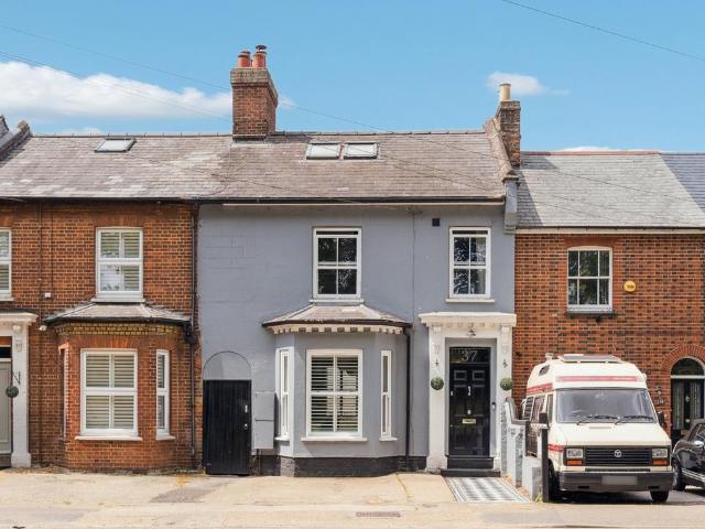 4 bedroom terraced house for sale