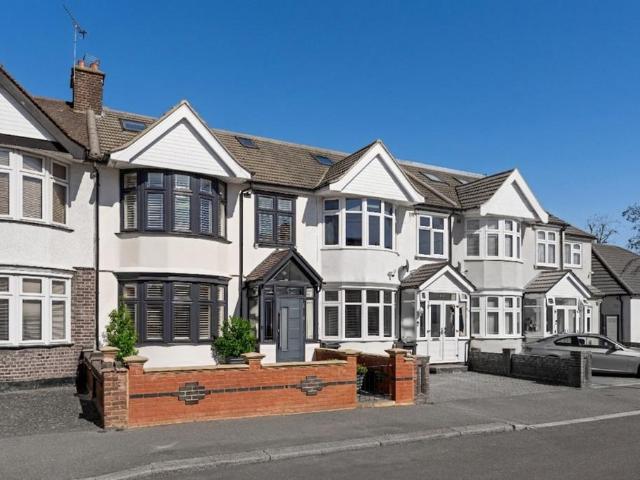 4 bedroom terraced house for sale