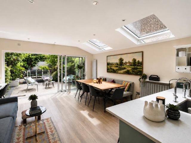 4 bedroom terraced house for sale