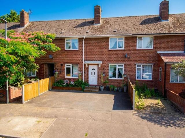 4 bedroom terraced house for sale