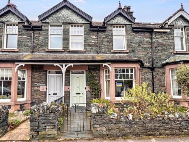 4 bedroom terraced house for sale