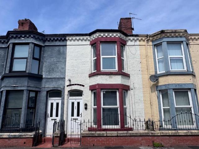 4 bedroom terraced house for sale