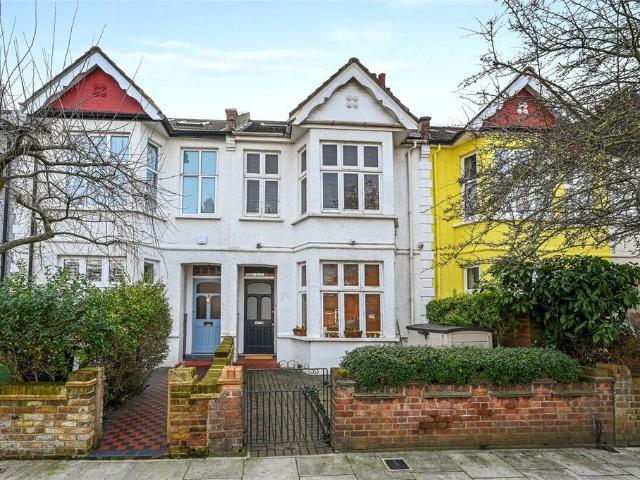 4 bedroom terraced house for sale