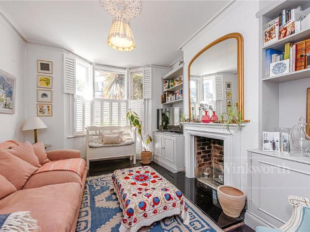 4 bedroom terraced house for sale